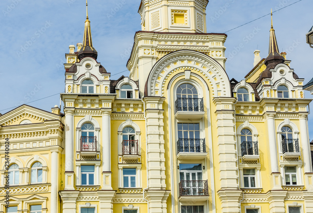 Beautiful houses in elite city district Vozdvizhenka. Kiev, Ukraine ...