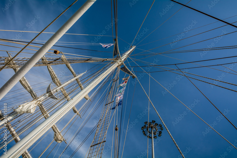 Bottom View of the mast main of Nave ITALIA, which at 61 meters is the ...