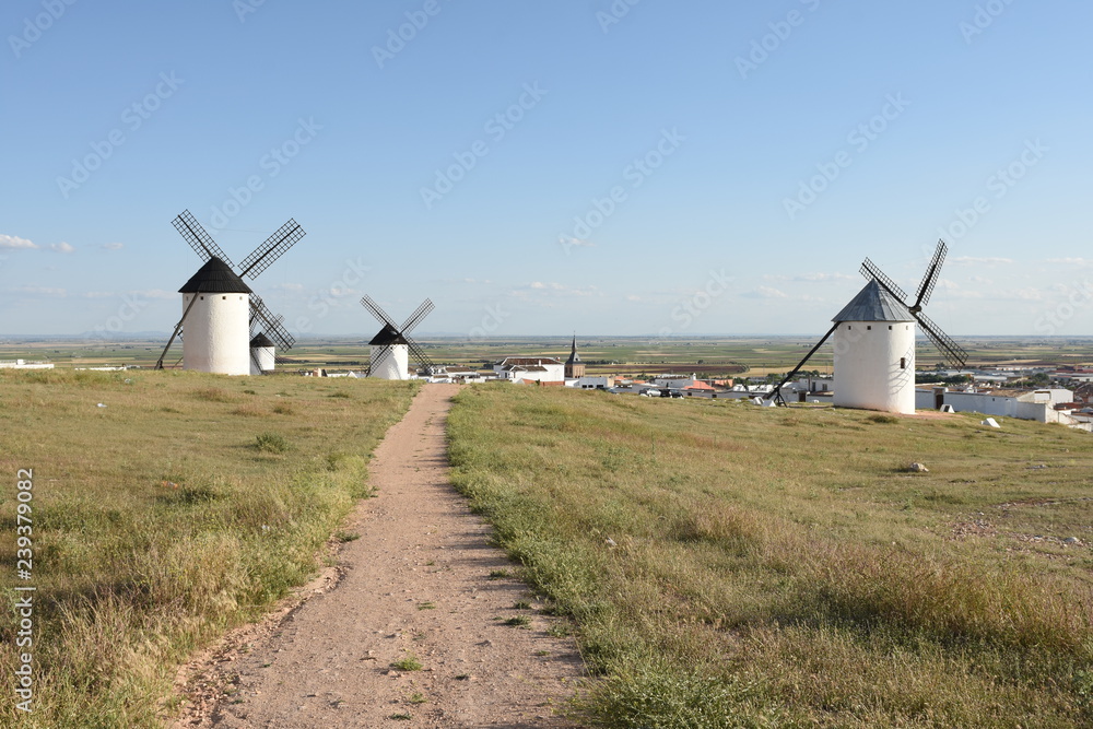 Molinos de Viento en la ruta del Quijote, Castilla y la Mancha Stock ...