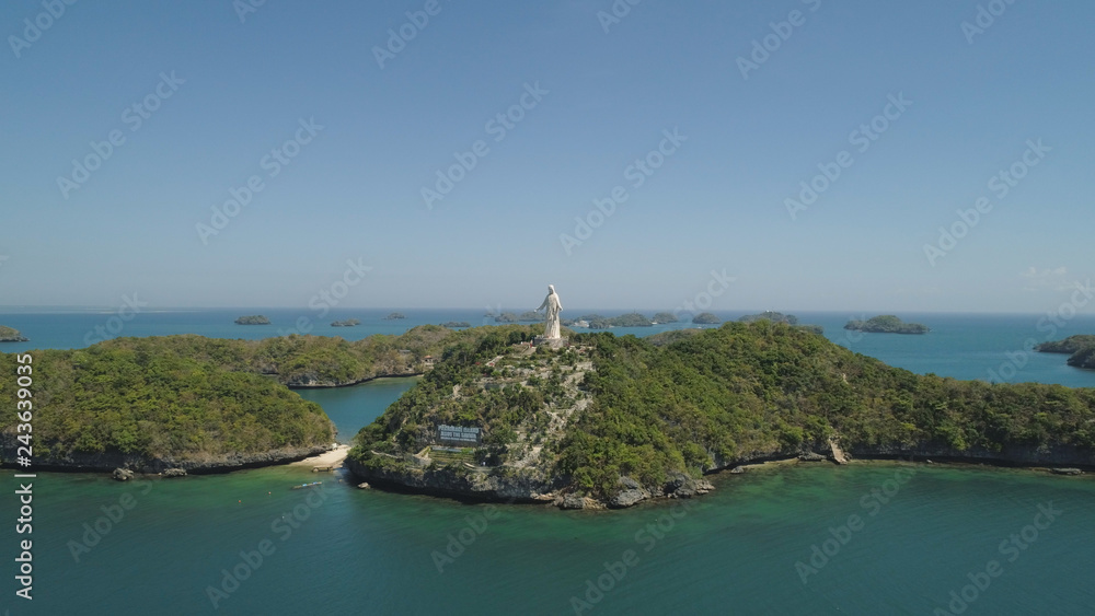 Foto de Stock Statue of Jesus Christ on Pilgrimage island in Hundred ...