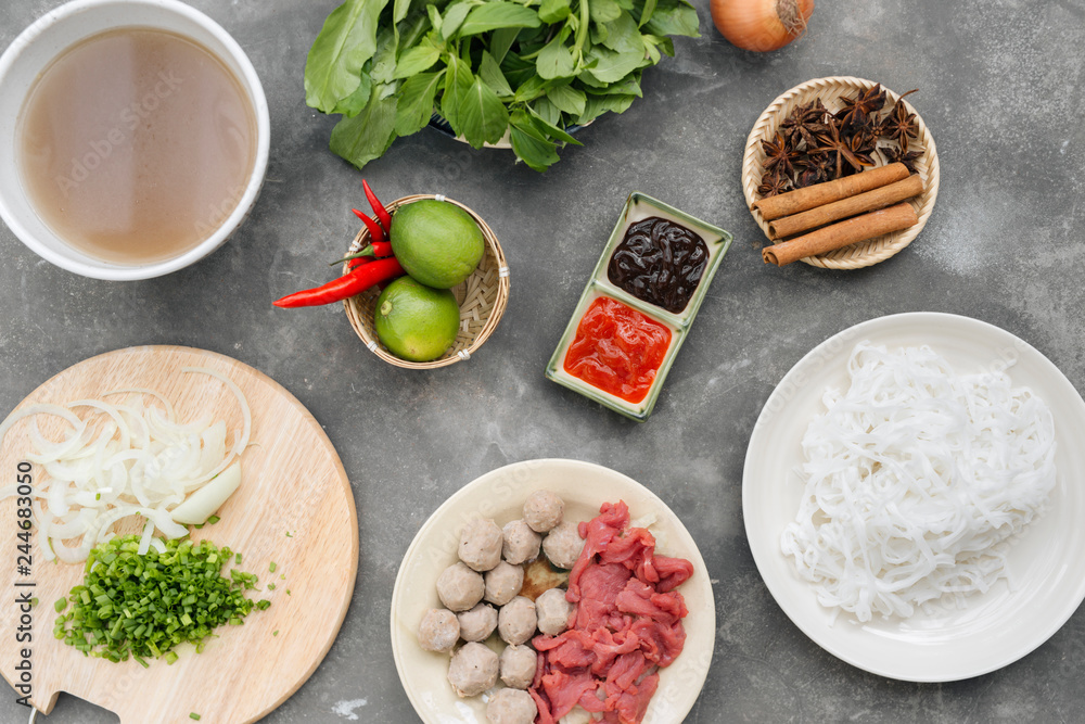Traditional vietnamese noodle soups pho in bowls, concrete background ...