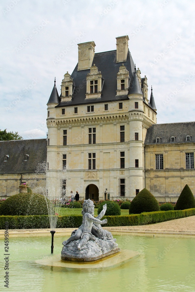 Chateau de Valençay, france, Renaissance, Loire Valley, architecture ...