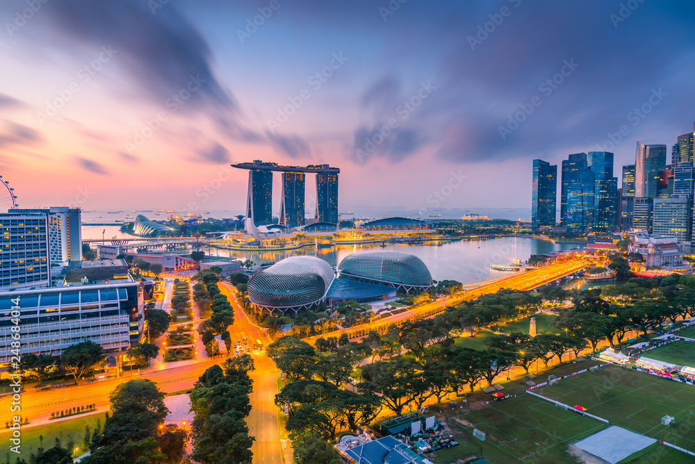 Panorama view of Singapore cityscape and skyscrapers at Marina Bay with ...