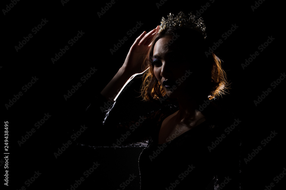Portrait Silhouette Shadow Back Rim Light of Miss Pageant Beauty Queen ...