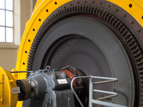 Alternateur hydroélectrique generator hydropower plant Stock Photo ...