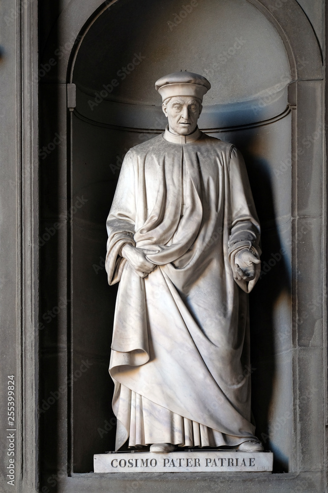 Cosimo Pater Patriae, statue in the Niches of the Uffizi Colonnade. The ...