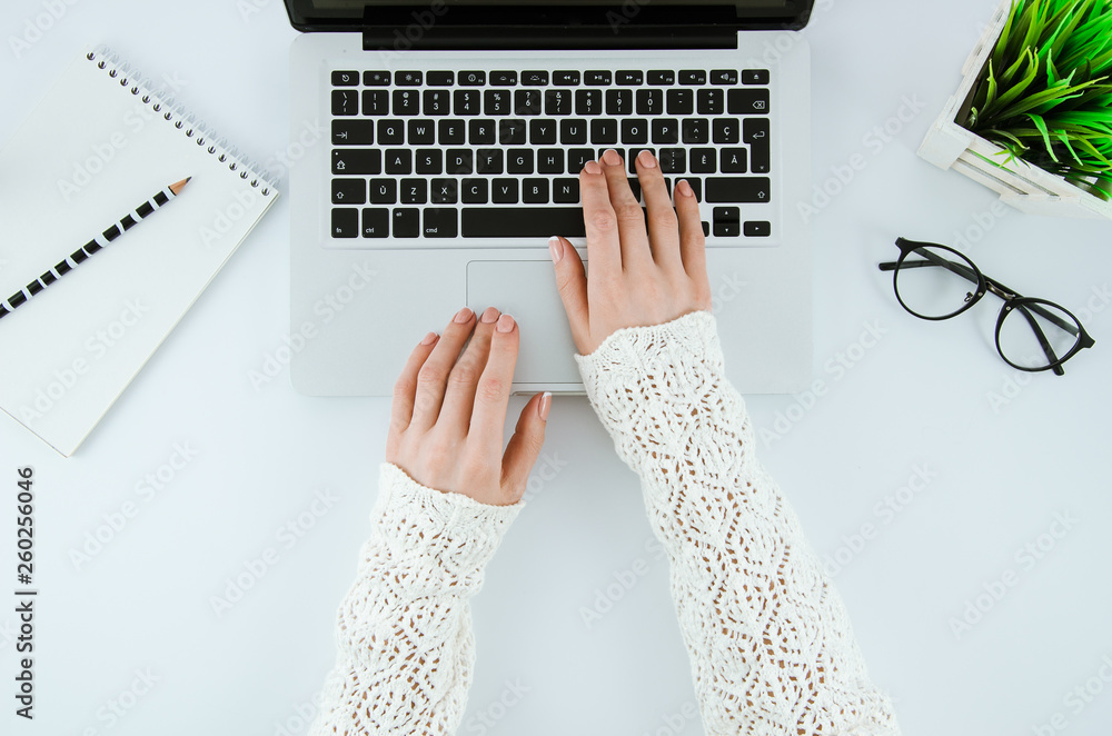 hand laying flat on table