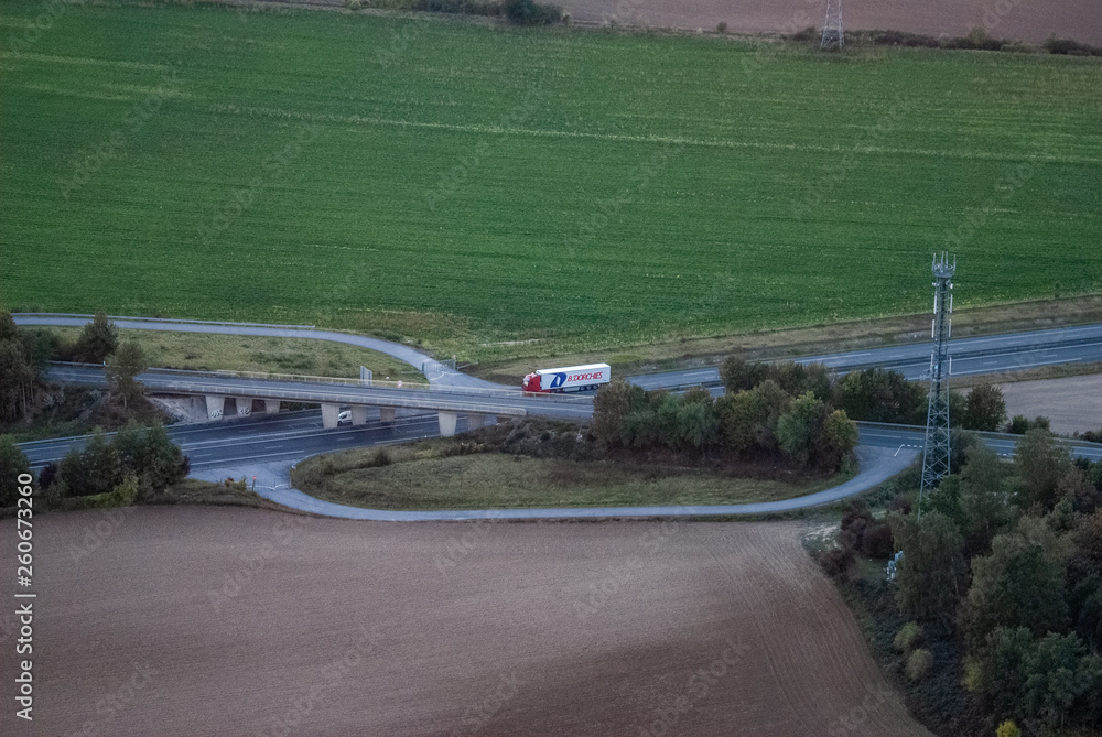 Pont de la D967 au dessus de l'autoroute des Anglais Stock Photo ...