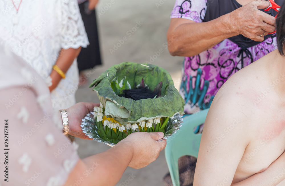 Lotus leaf container Put on the hair that cut art is a tradition of ...
