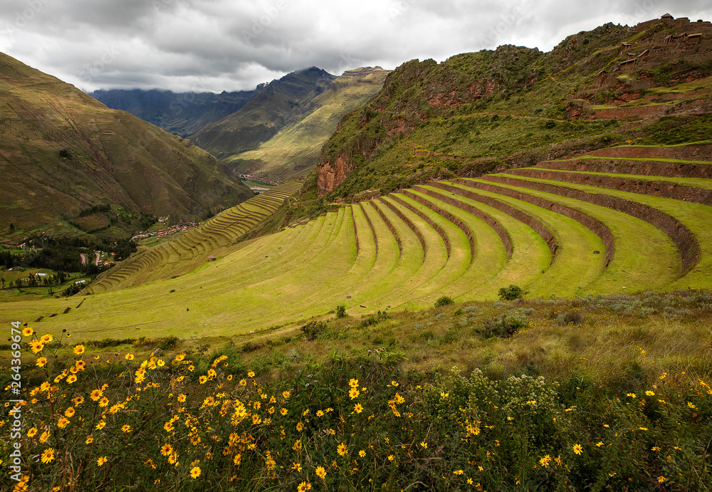 Amazing view on ancient incas terraces and Andes mountains. Pisac ...