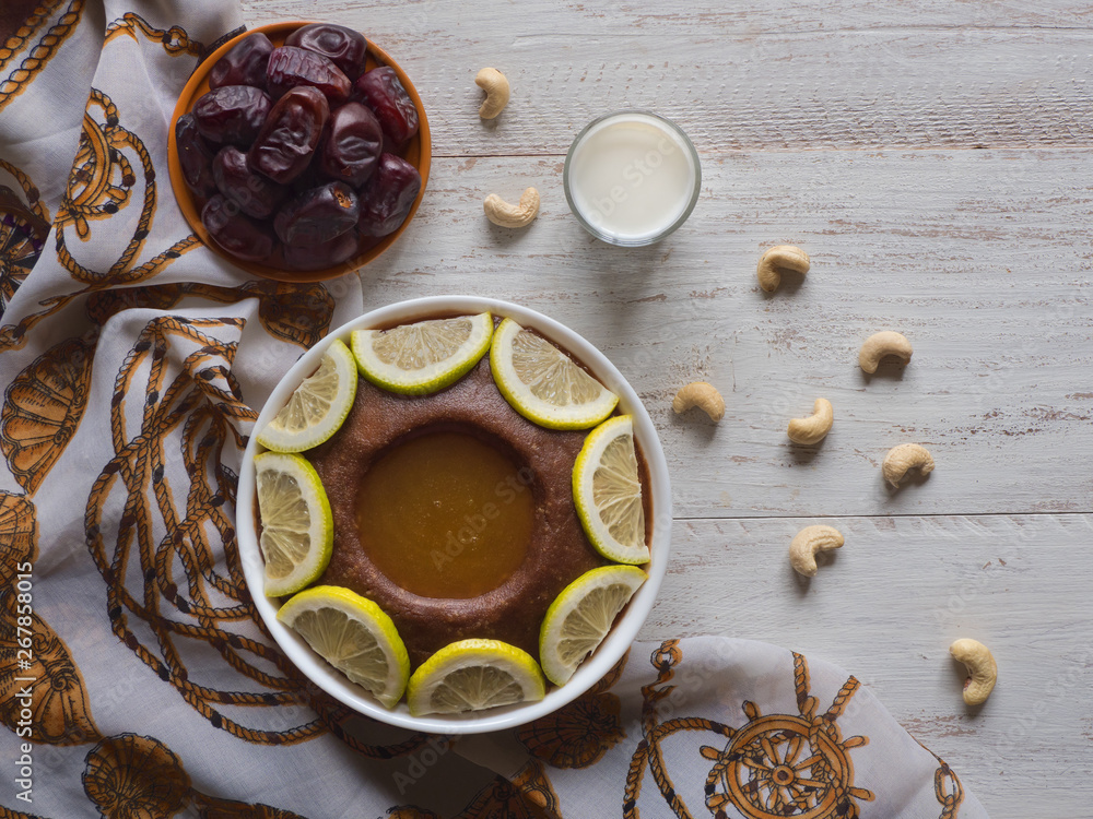 Arabian sweets, Saudi Arabia traditional dish Hineni, it is a mixed of ...
