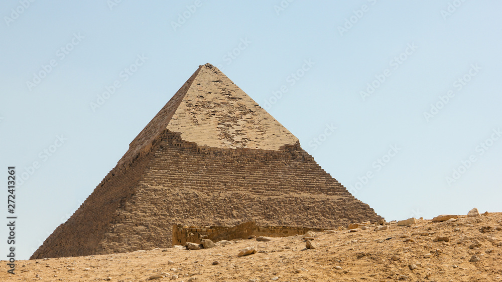 View of the great pyramid of Pharaoh Khafre, ancient architecture of ...