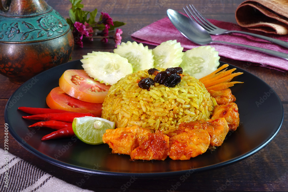 Briyani rice with Sweet spicy chicken curry (Nasi Briyani dengan Ayam ...