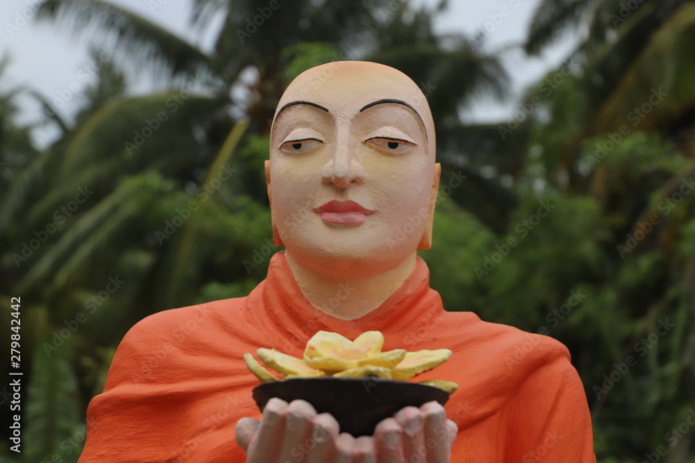 Buddhist friar / monk/ bhikkhu, portraits faces, praying buddah, Sri ...