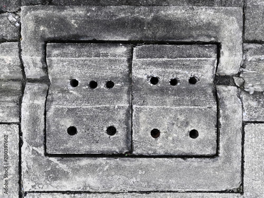 Concrete drainage holes, rectangular tubes, cloth and drainage holes on ...