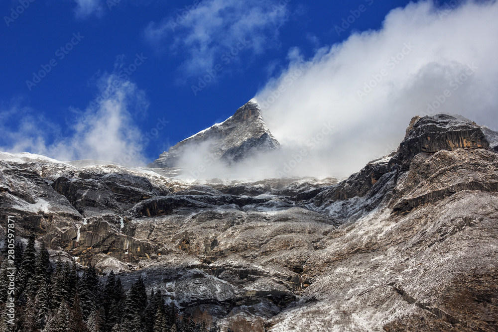 Photo Stock Siguniangshan - Four Girls Mountain National Park in ...