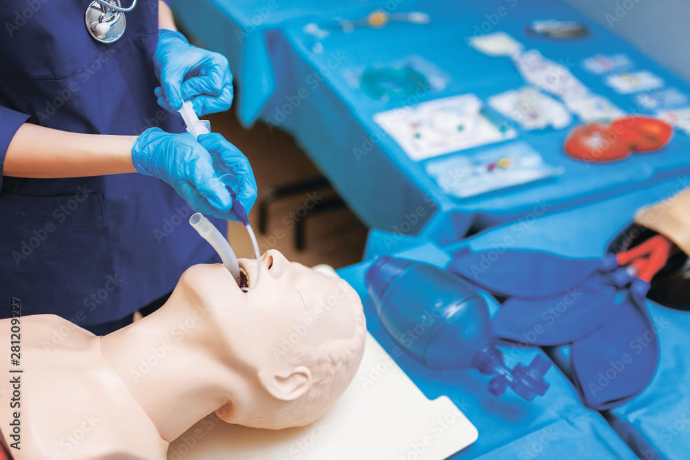 help emergency with complications in the respiratory tract ...