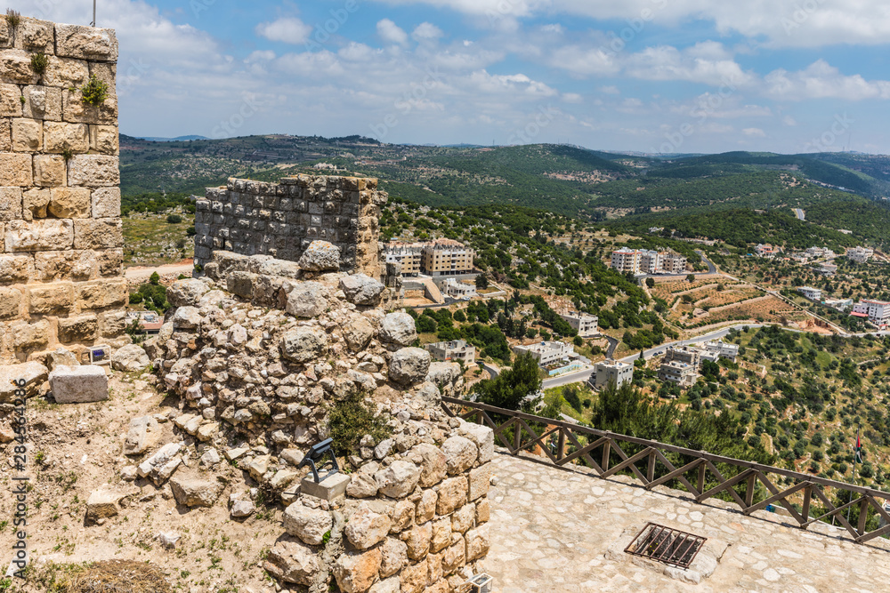 Foto de Stock Ajloun Castle (Qalʻat ar-Rabad), is a 12th-century Muslim ...