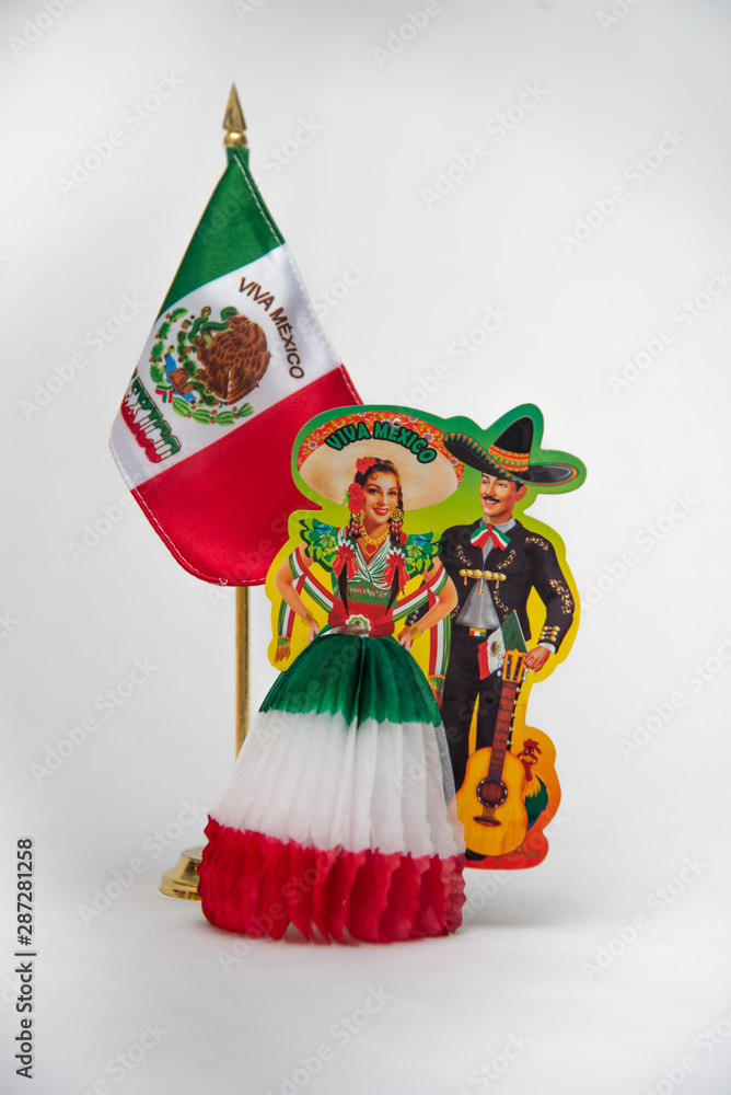 Photo Stock simbolos patrisos de la independencia de mexico, banderas ...