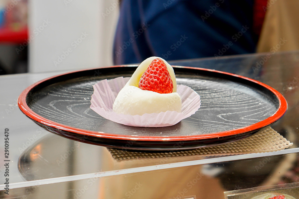 Foto de Stock Closeup a Japanese sweet (Strawberry Mochi) sell at ...