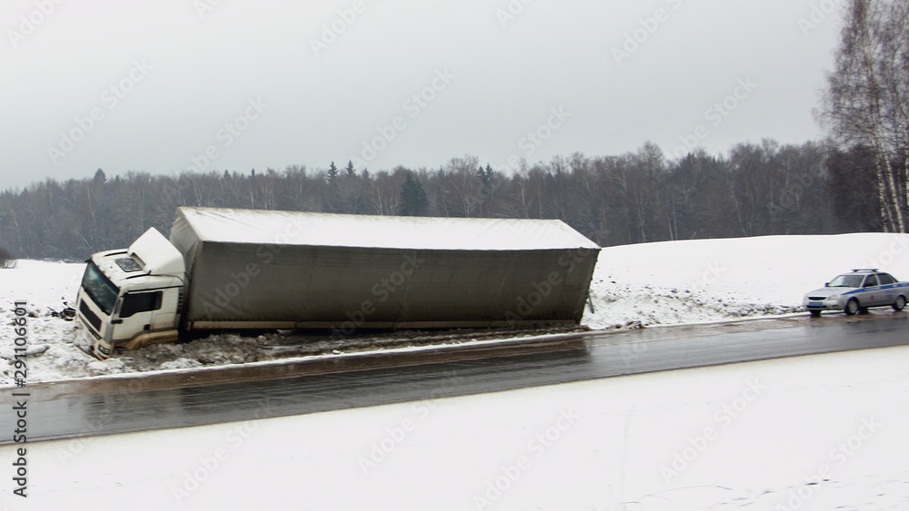 Lorry stuck in the snow and a police car, Truck wreck, car accident on ...