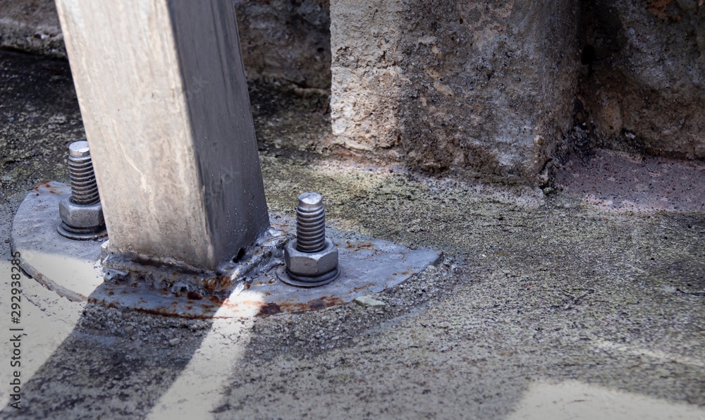 Sleeve Anchor Bolt , Expansion Bolt Fixing the steel structure to the ...