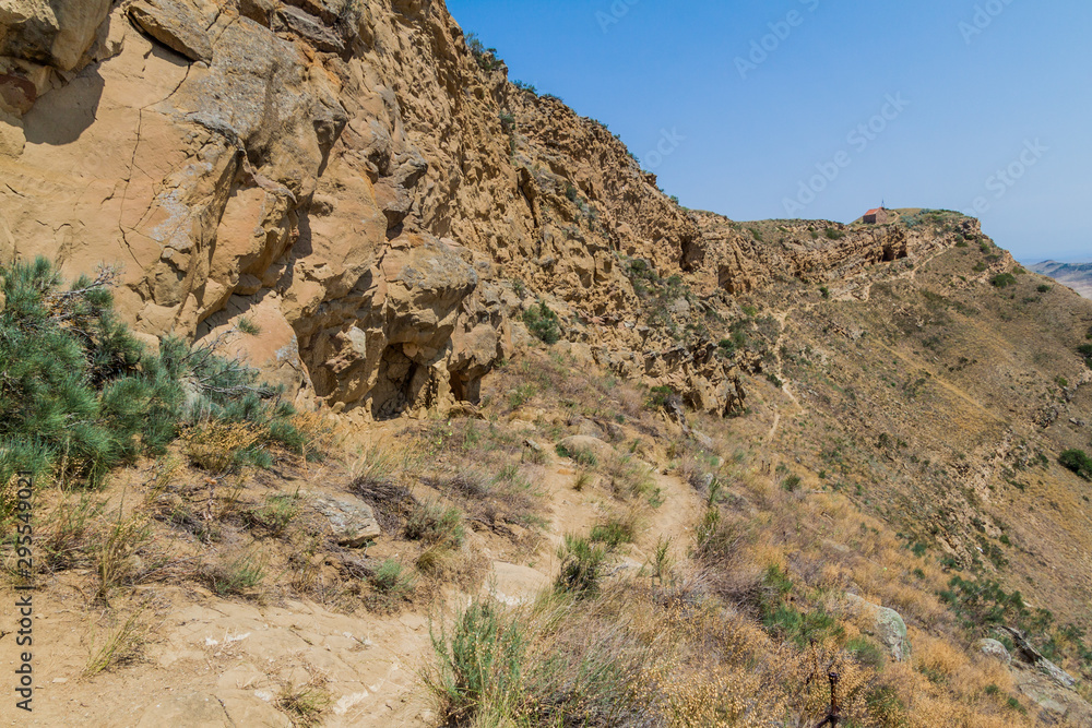 Foto de Stock Trail around Udabno cave monastery at Davit Gareja ...