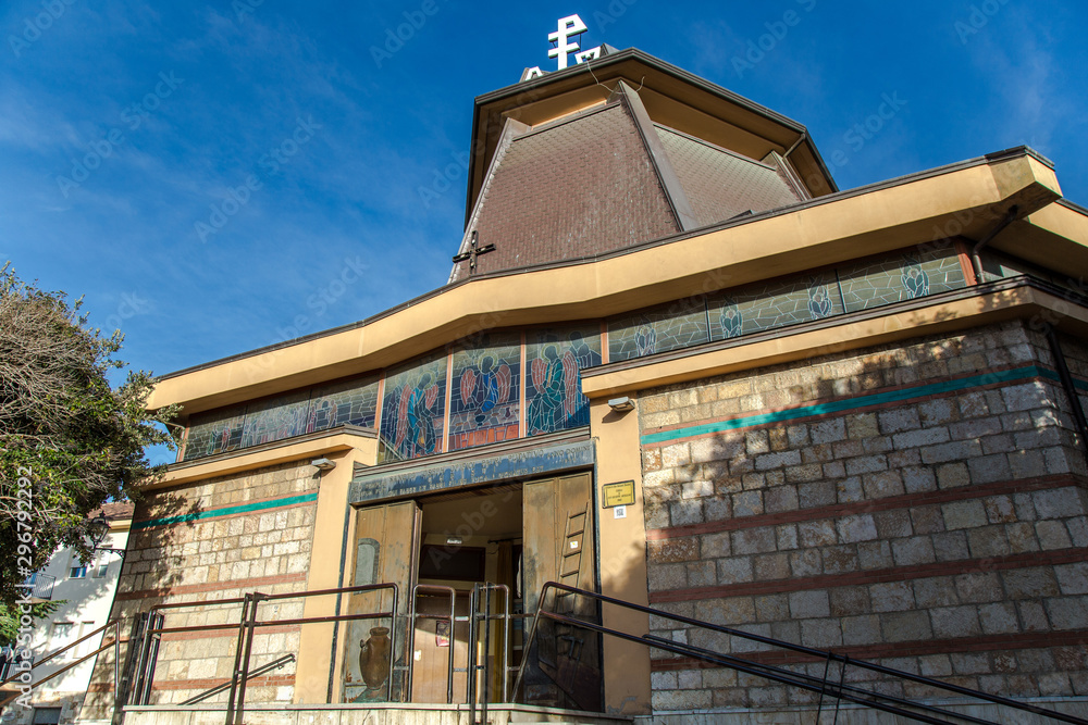 Chiesa di San Giuseppe Artigiano a San Giovanni Rotondo の Stock フォト ...