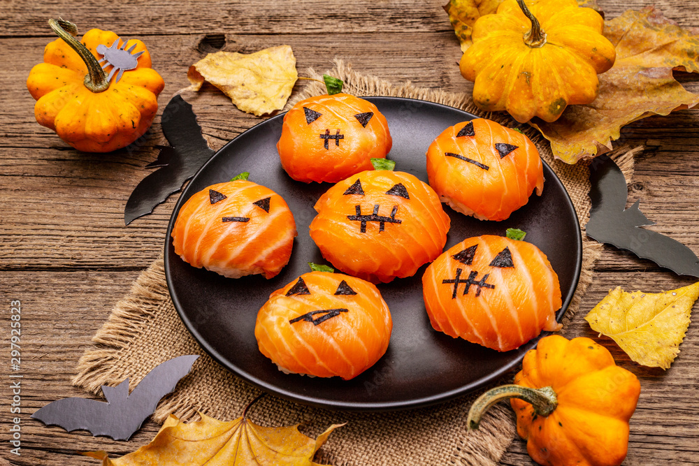 Funny Halloween Sushi Pumpkins Jack o Lantern, Sushi Monsters. Temari ...