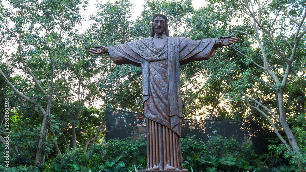 Waste to Wonder Park features the replicas of iconic seven wonders of ...