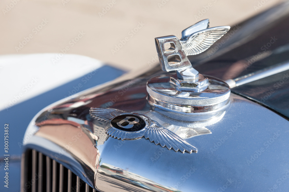 Bentley logo "Flying B" on a retro car Stock Photo | Adobe Stock