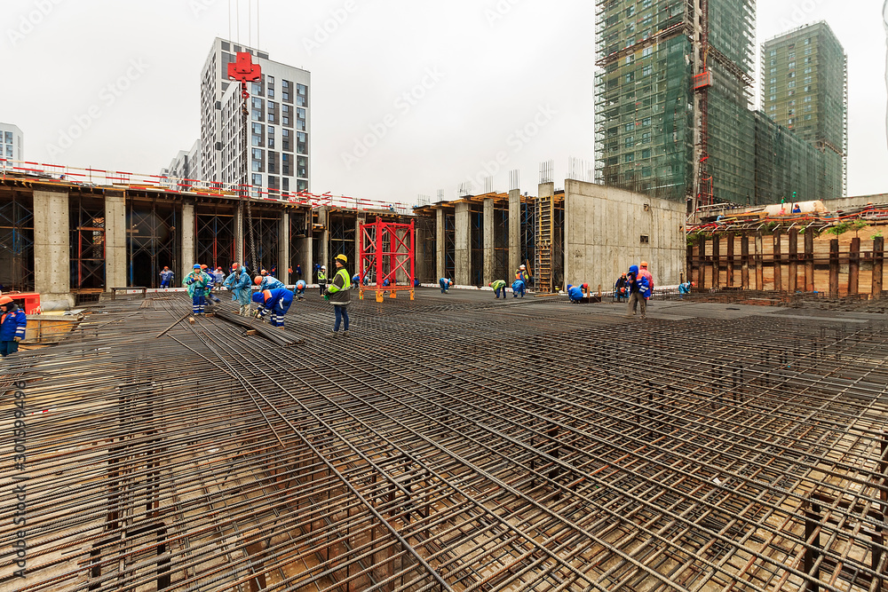 Stock-Foto „fill base plate. pit formation of grillage is completed ...