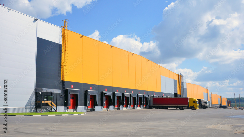 Innovative logistic warehouse complex. Excellent solution for storing ...