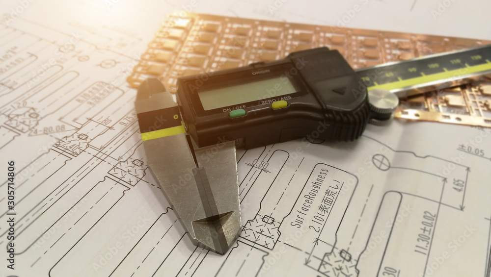 Engineering drawing and digital vernier calipers ,Measuring the ...