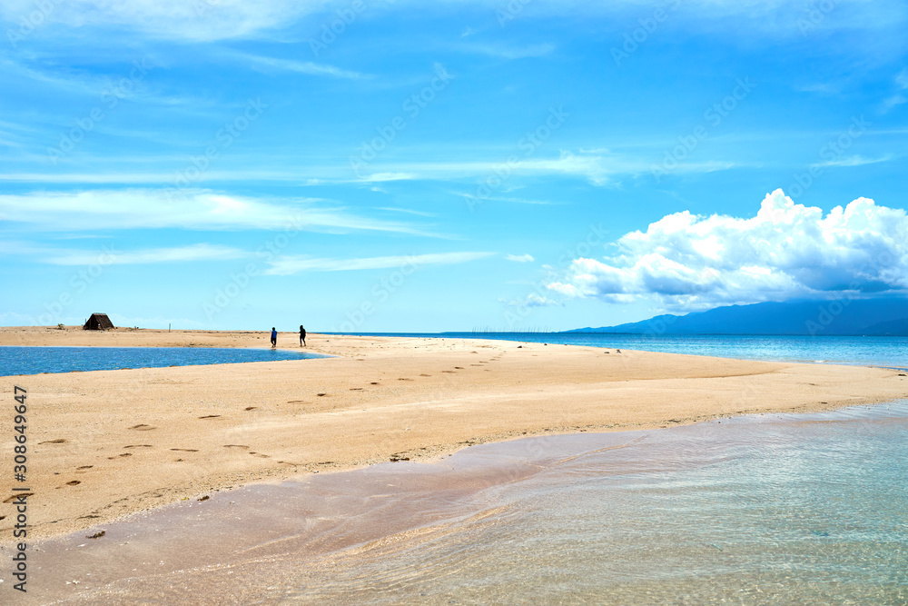 Sandbar in the "Roxas Bay" before Palawan Island in the Philippines ...