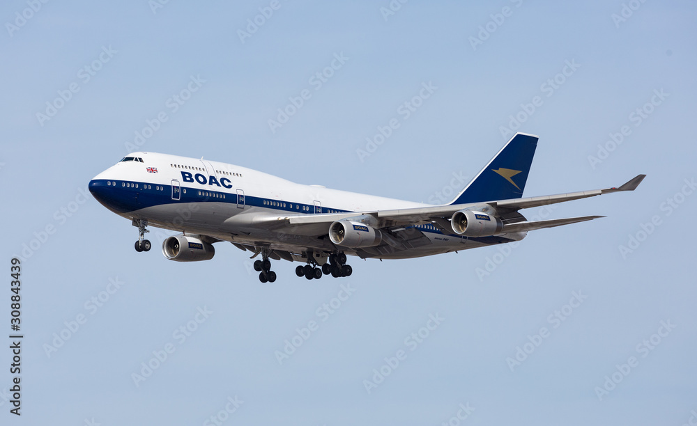 Foto de Stock Chicago, USA - March 29, 2019: A British Airways Boeing ...