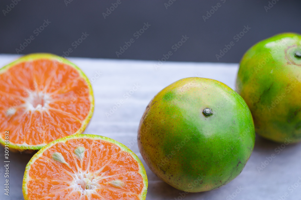 Stock-Foto „Thai Tangerine The taste is sweet until the ants come up to ...