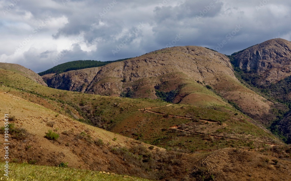 Barberton Makhonjwa Mountain, the worlds oldest mountain declared a ...