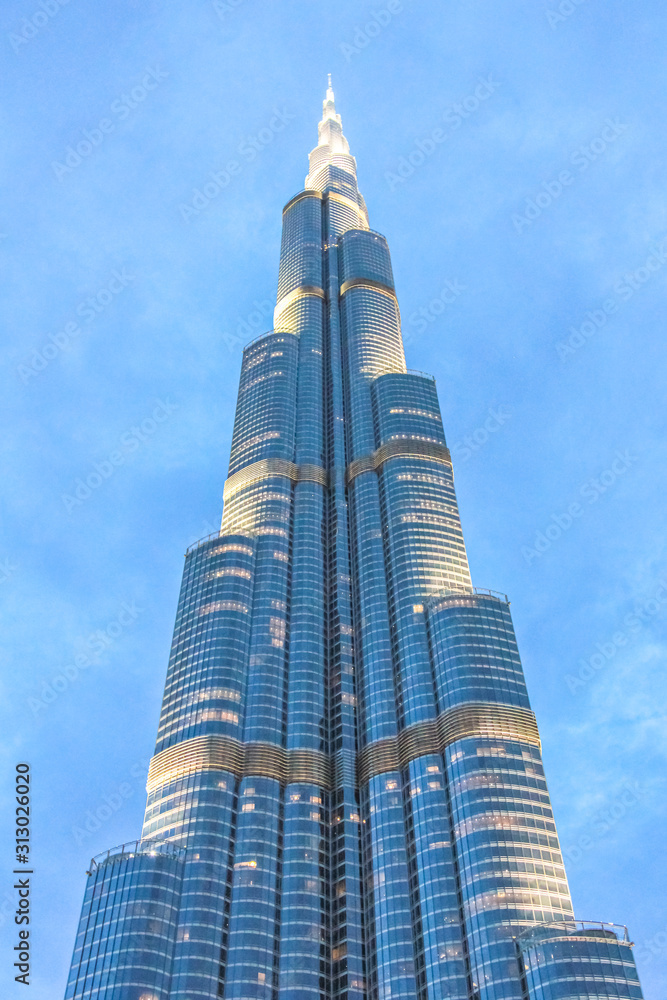 Foto de Stock Dubai, UAE - May 1, 2013: Burj Khalifa facade at twilight ...