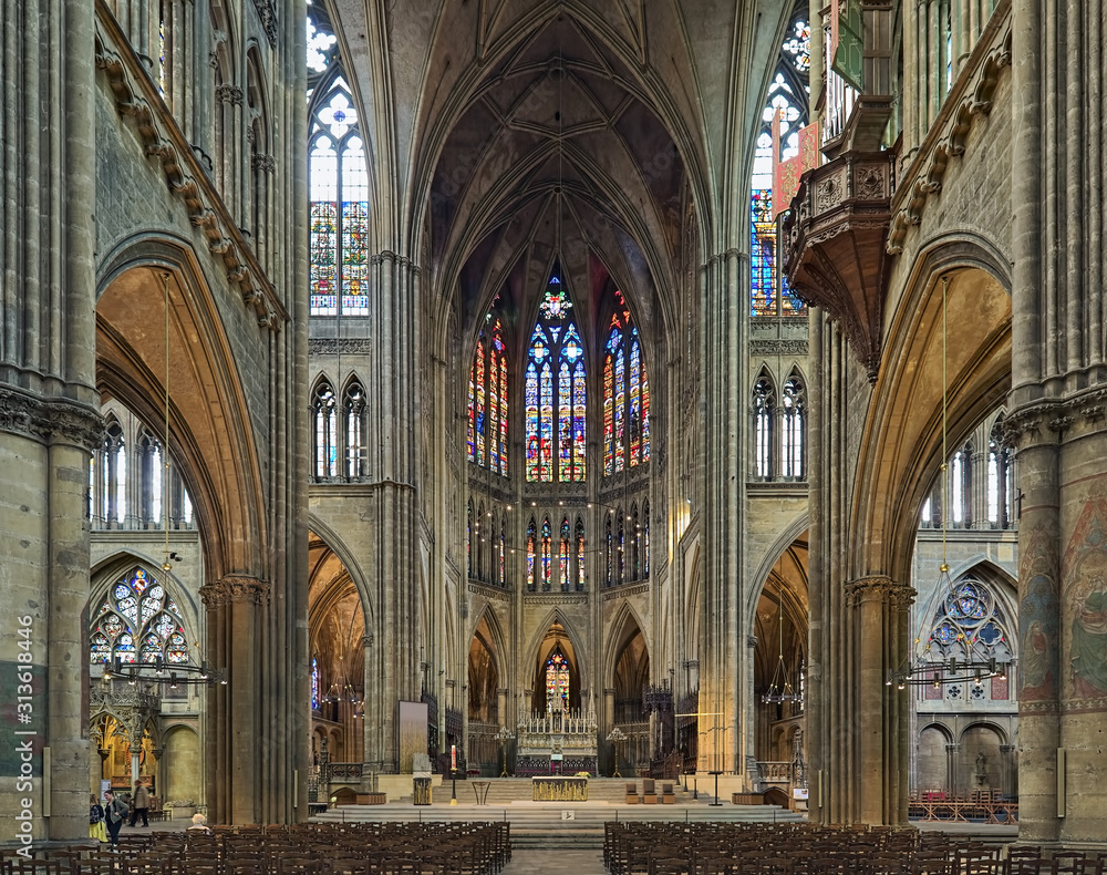 Interior of Cathedral of Saint Stephen of Metz, France. The present ...
