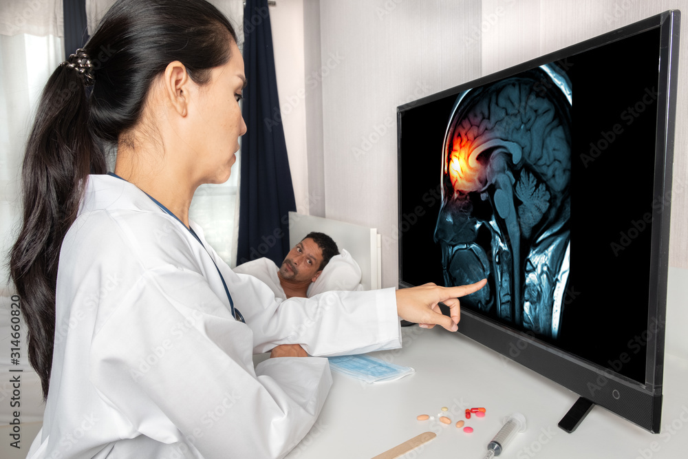 Stock-Foto „Asian woman doctor touching a screen with x-ray of brain ...