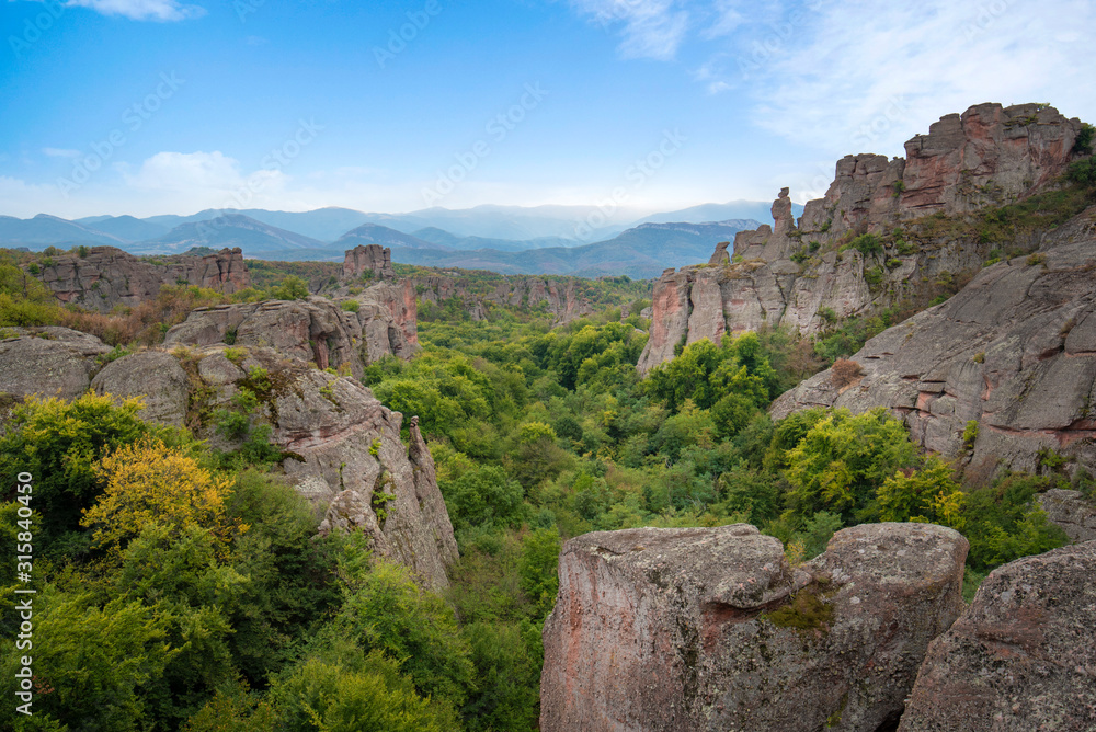 Stock-Foto „Beautiful landscape with bizarre rock formations. Stone ...