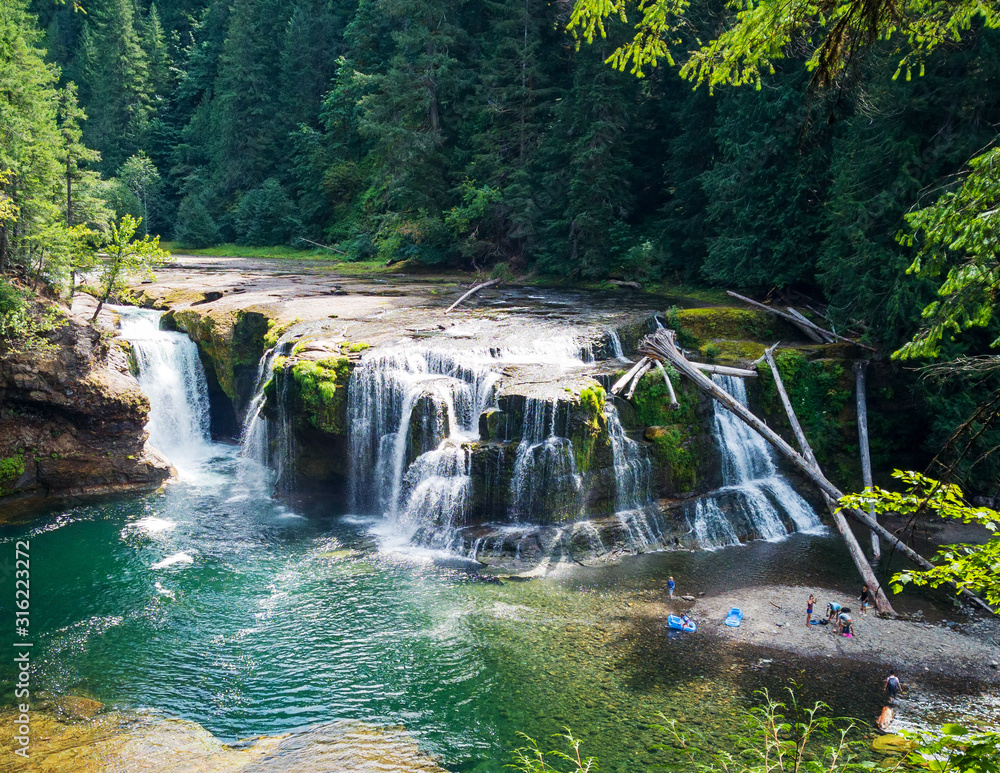 Stunning aerial photos of Lower Lewis River Falls on the majestic Lewis ...