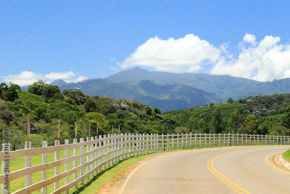 Photo Stock A country roads leading to the Caparaó National Park ...