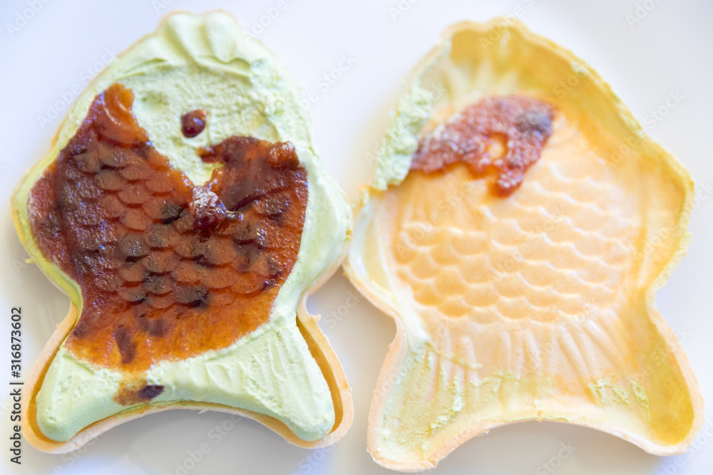 Fish cake ice cream Korean food delicious fish shape cone ice cream ...