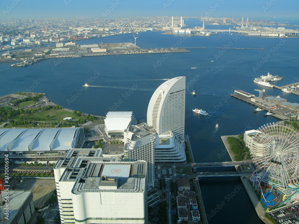 Panoramic top view of the coast of the Yokohama city with seafront ...