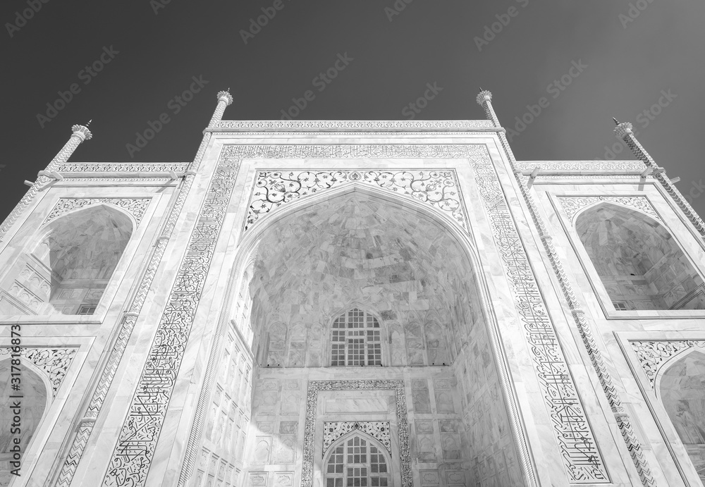 Taj Mahal mausoleum built in 1643 by Mughal emperor Shah Jahan to house ...