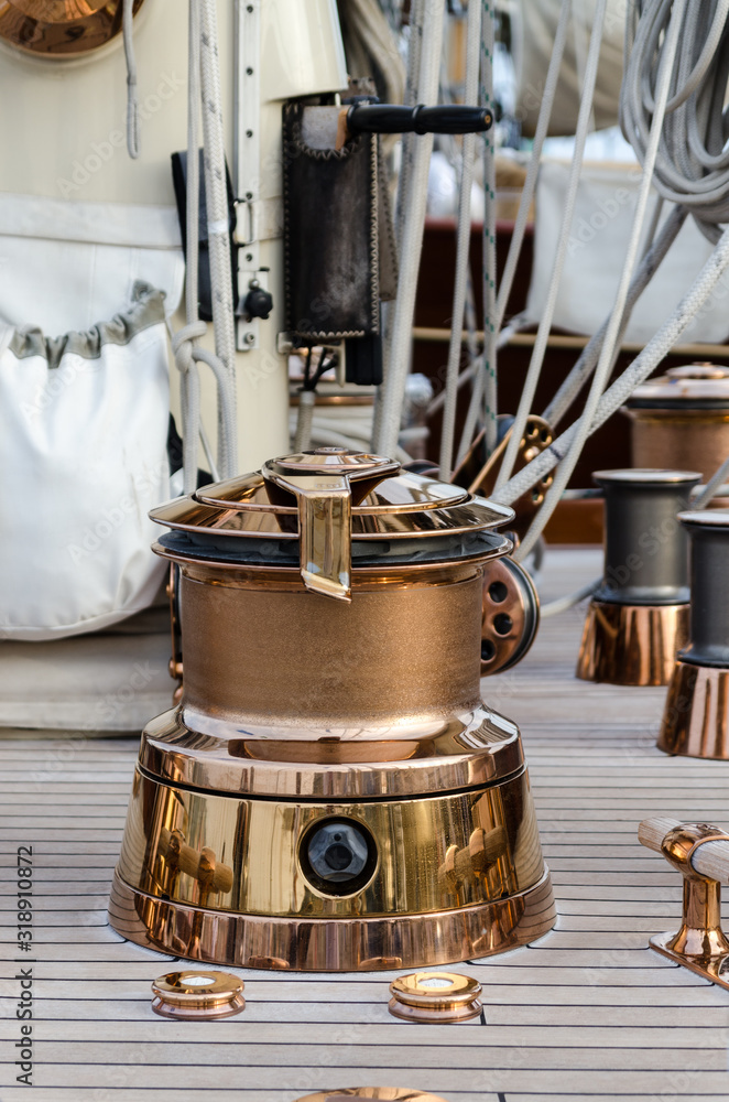 éléments et corde de voilier et bateau Stock Photo | Adobe Stock