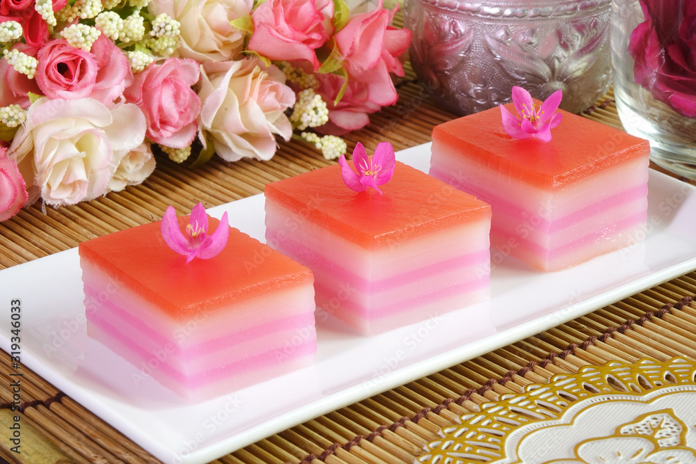 Thai dessert : Steamed Layer sweet cake (or Khanom Chan) Thai ...
