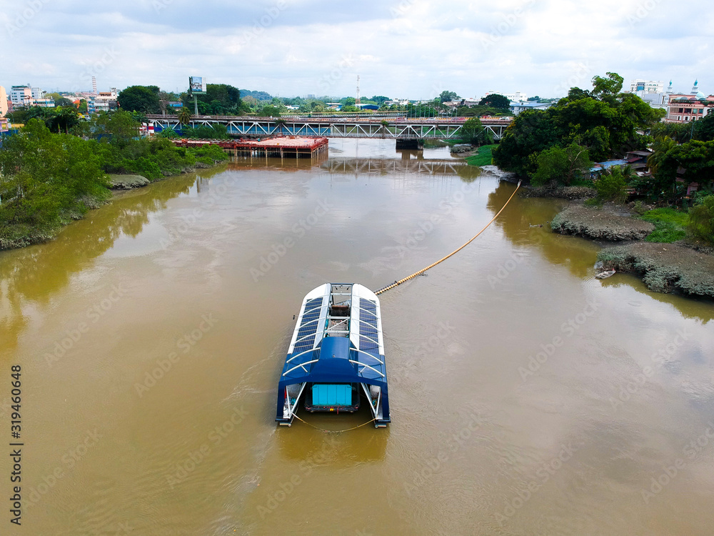 Interceptor of rubbish extractor at Sungai Klang. It is Dutch river ...